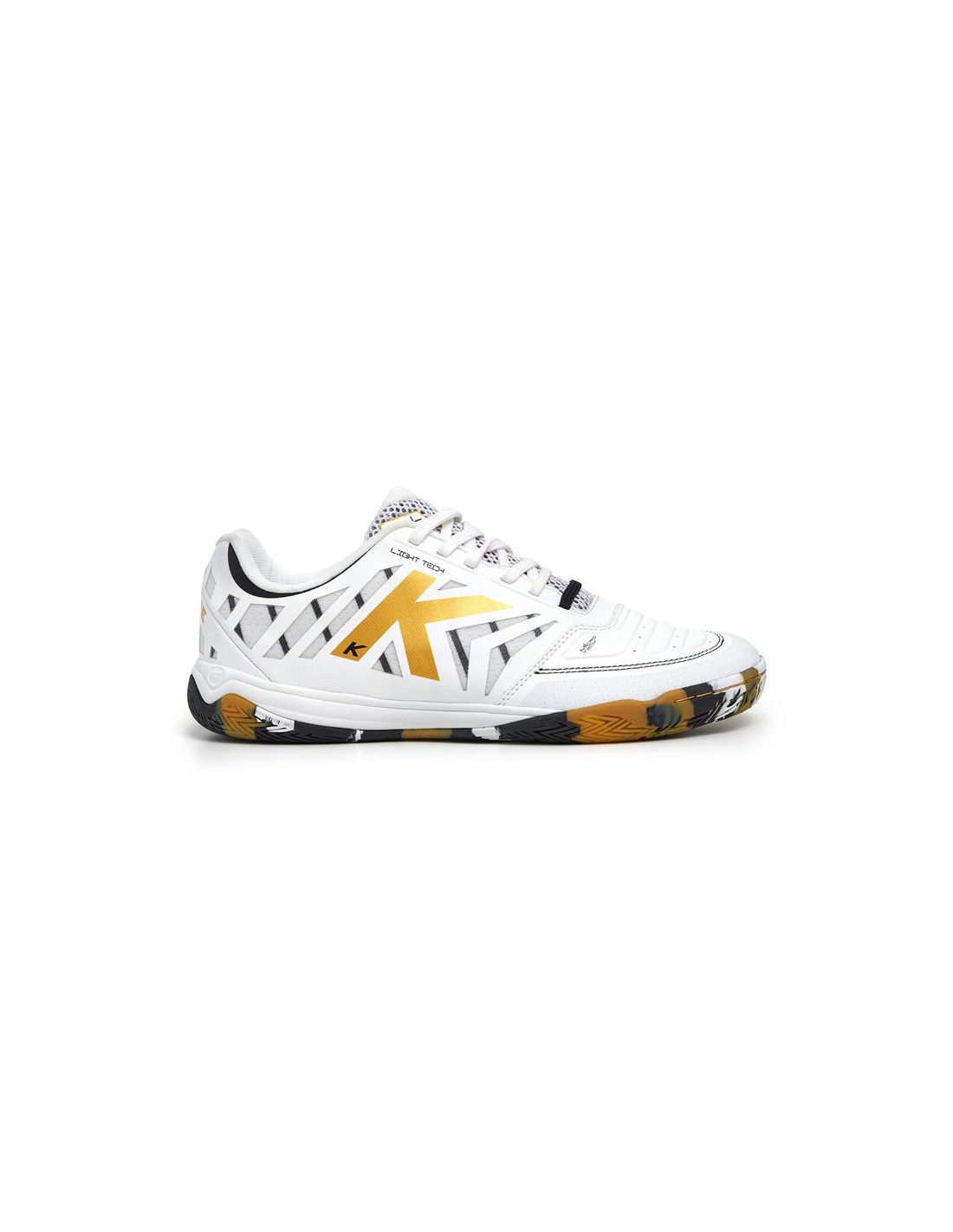 Kelme: Ropa y Calzado Deportivo en Atmosfera Sport